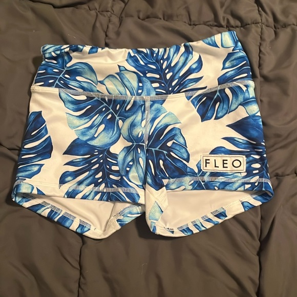 Fleo | Shorts | Fleo Womens Xs Shorts | Poshmark